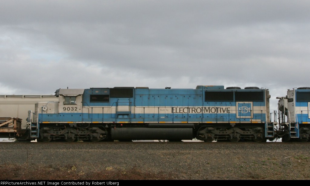 EMD 9032